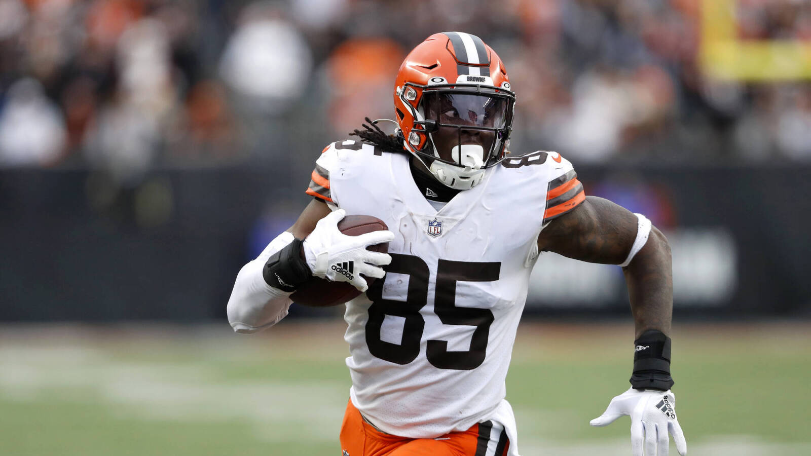 Browns TE David Njoku: 'We can do similar things' as Patrick Mahomes ...