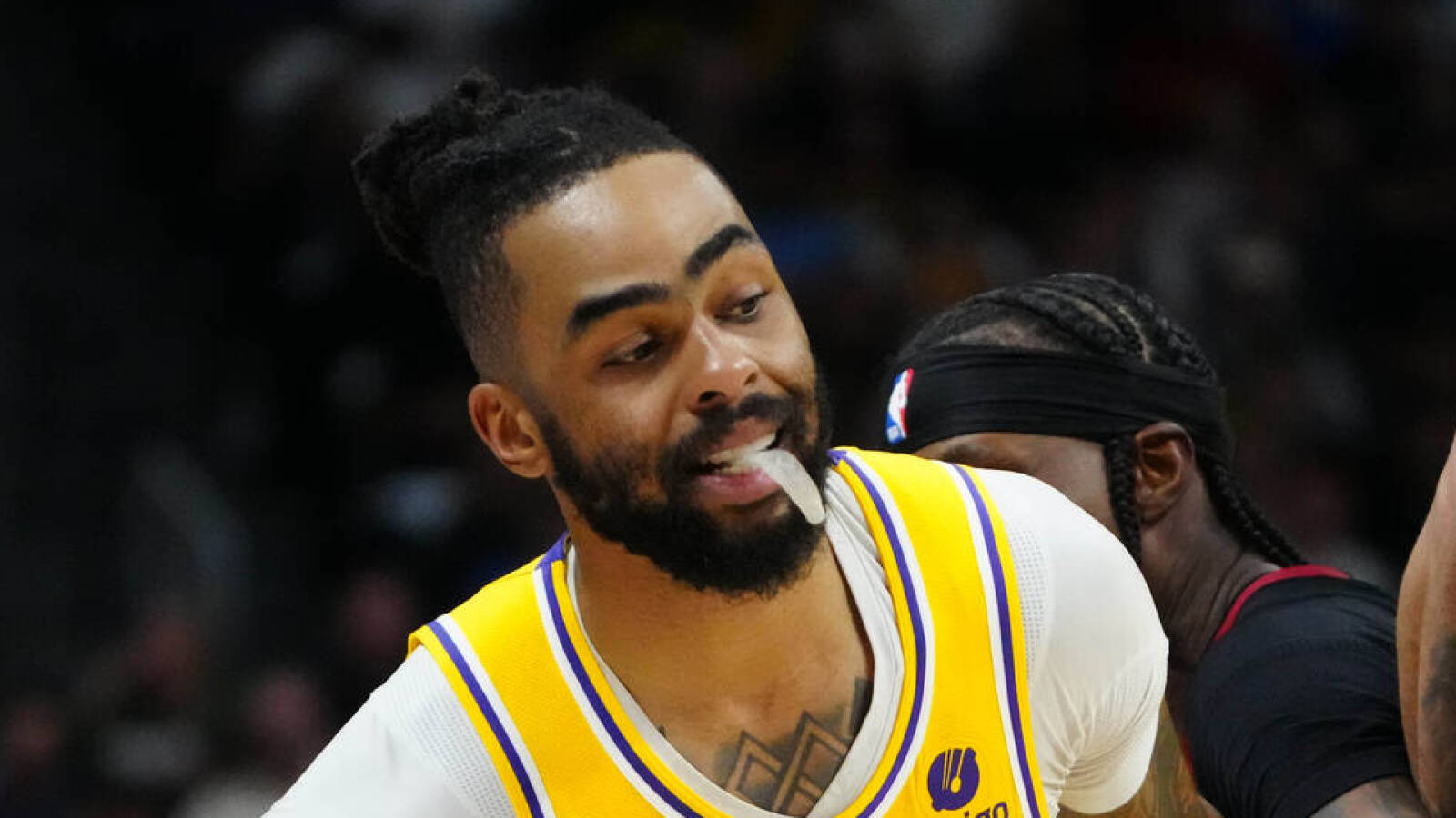 D'Angelo Russell complains on social media about officiating | Yardbarker