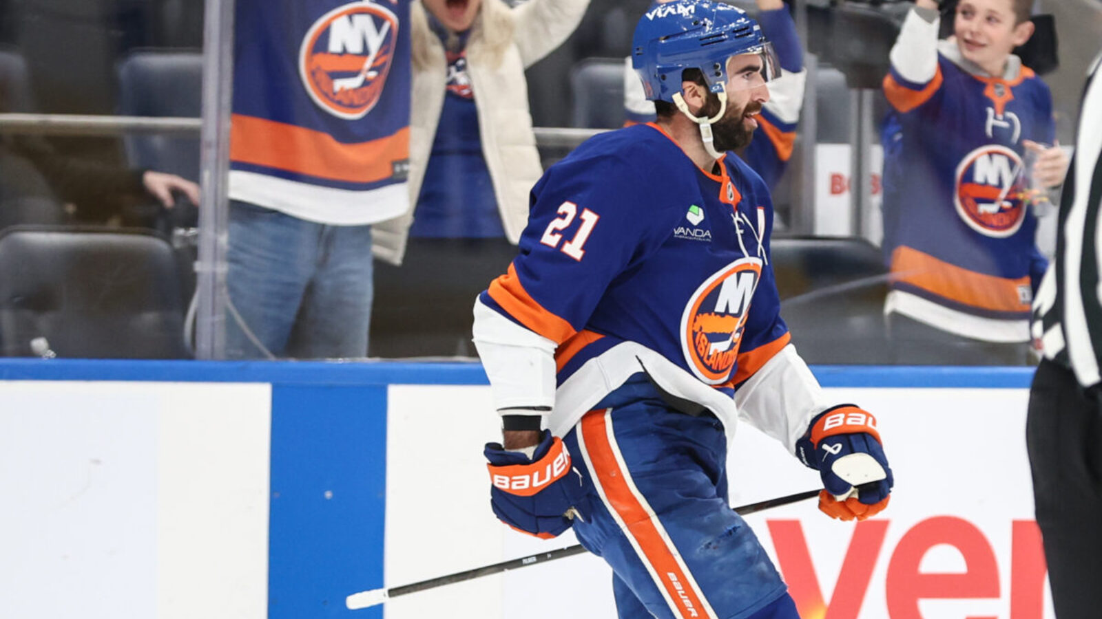 Palmieri the Shootout Hero as Islanders Defeat Kraken 1-0 | Yardbarker