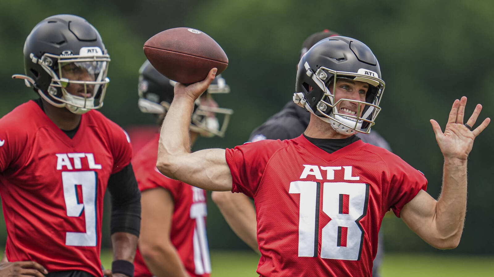 Michael Vick defends Michael Penix Jr., Kirk Cousins situation | Yardbarker