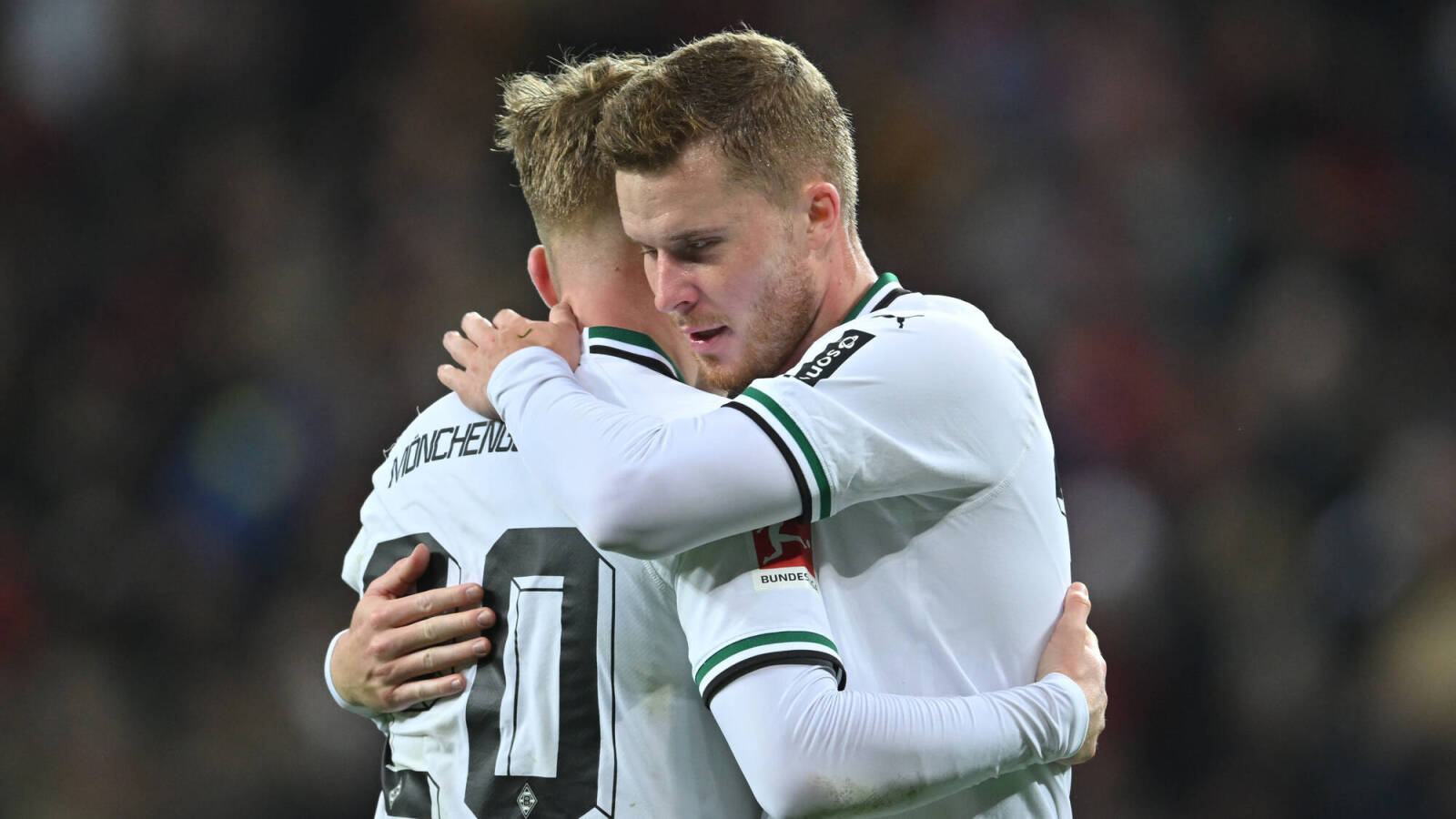 Arsenal and Chelsea scouting 20-year-old Bundesliga defender ...