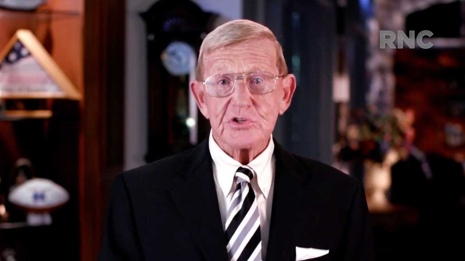 Lou Holtz Shares Update on Personal Health Challenge Ahead of Notre ...