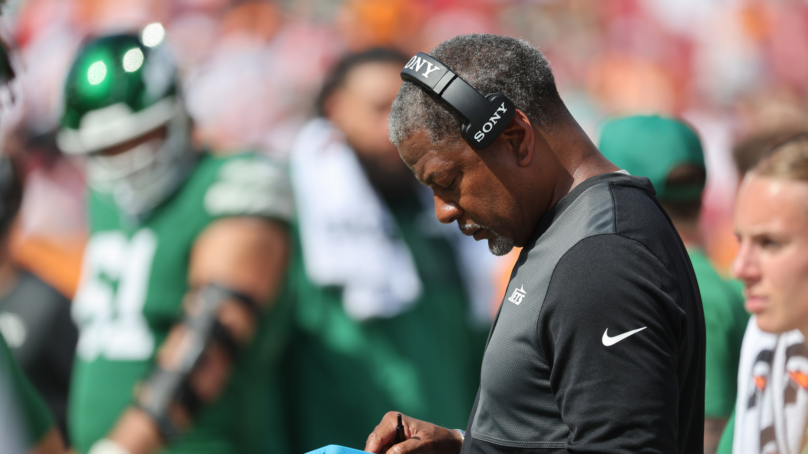 AFC Notes: Aaron Glenn, Milton Williams, Dolphins, Jets, Patriots ...