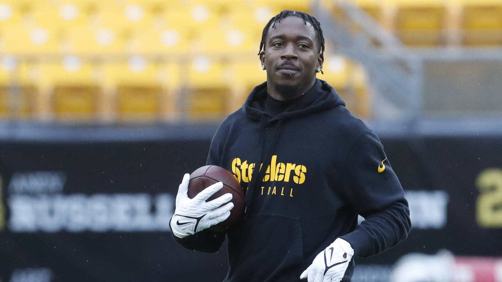 Plays of the Year: Kazee intercepts Lawrence for Steelers takeaway | Yardbarker