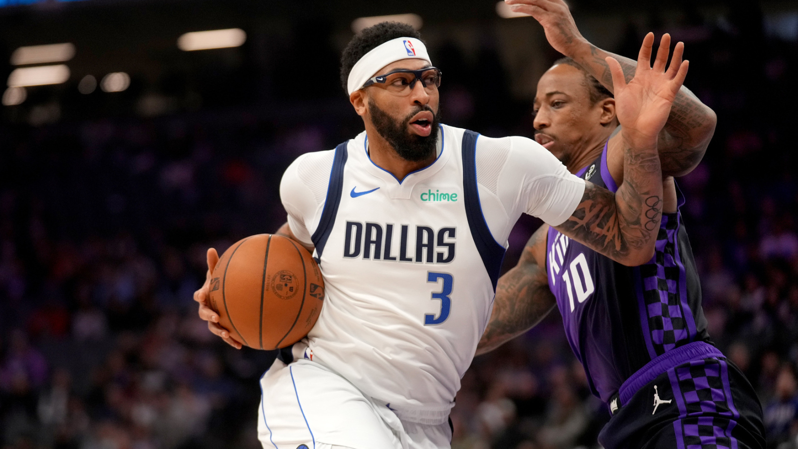 Dallas Mavericks’ Anthony Davis Has Ligament Damage In Hand, Could Need ...