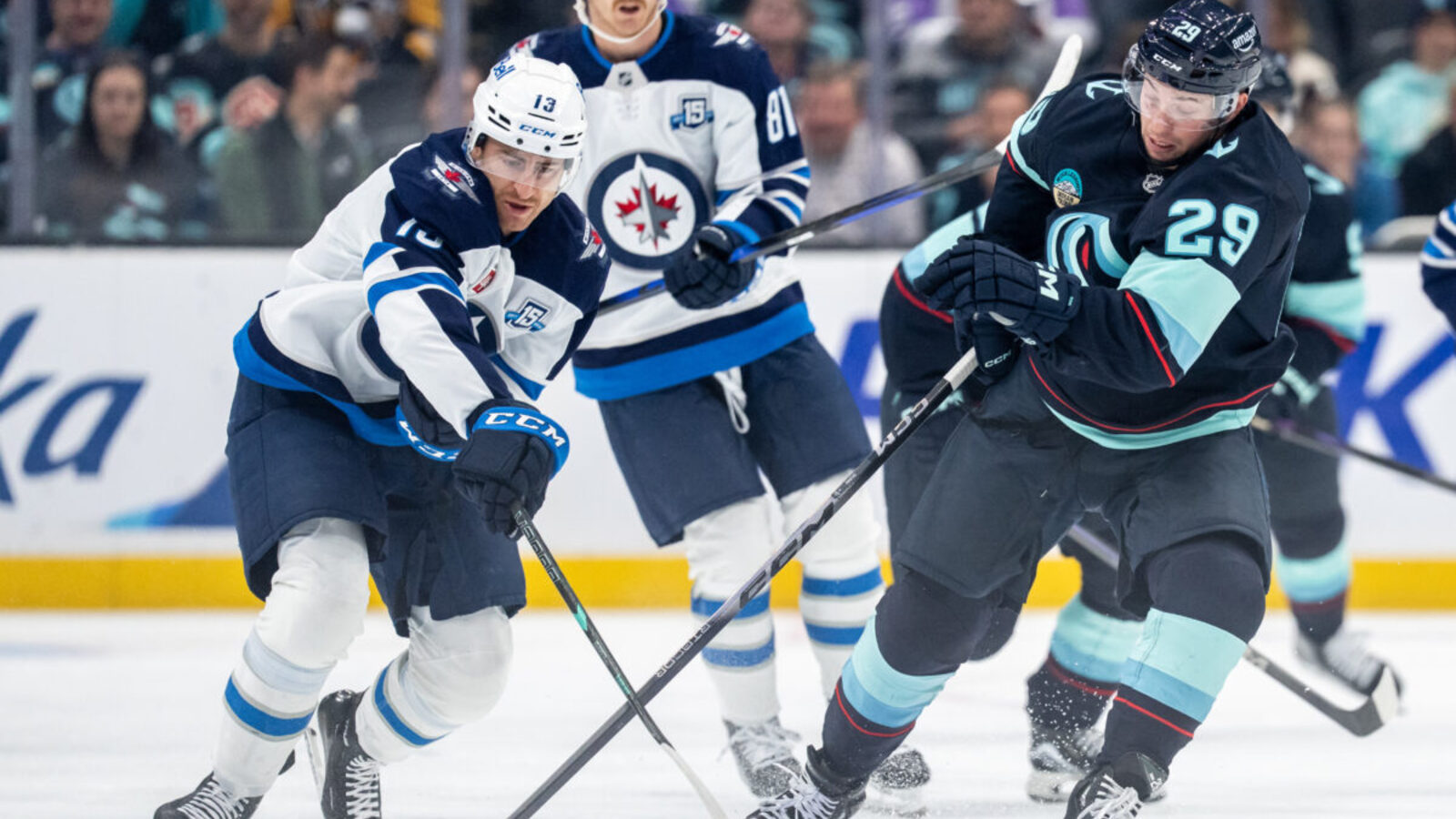 Jets’ Cheveldayoff Speaks on Team’s Disastrous First Half of 2025-26 ...
