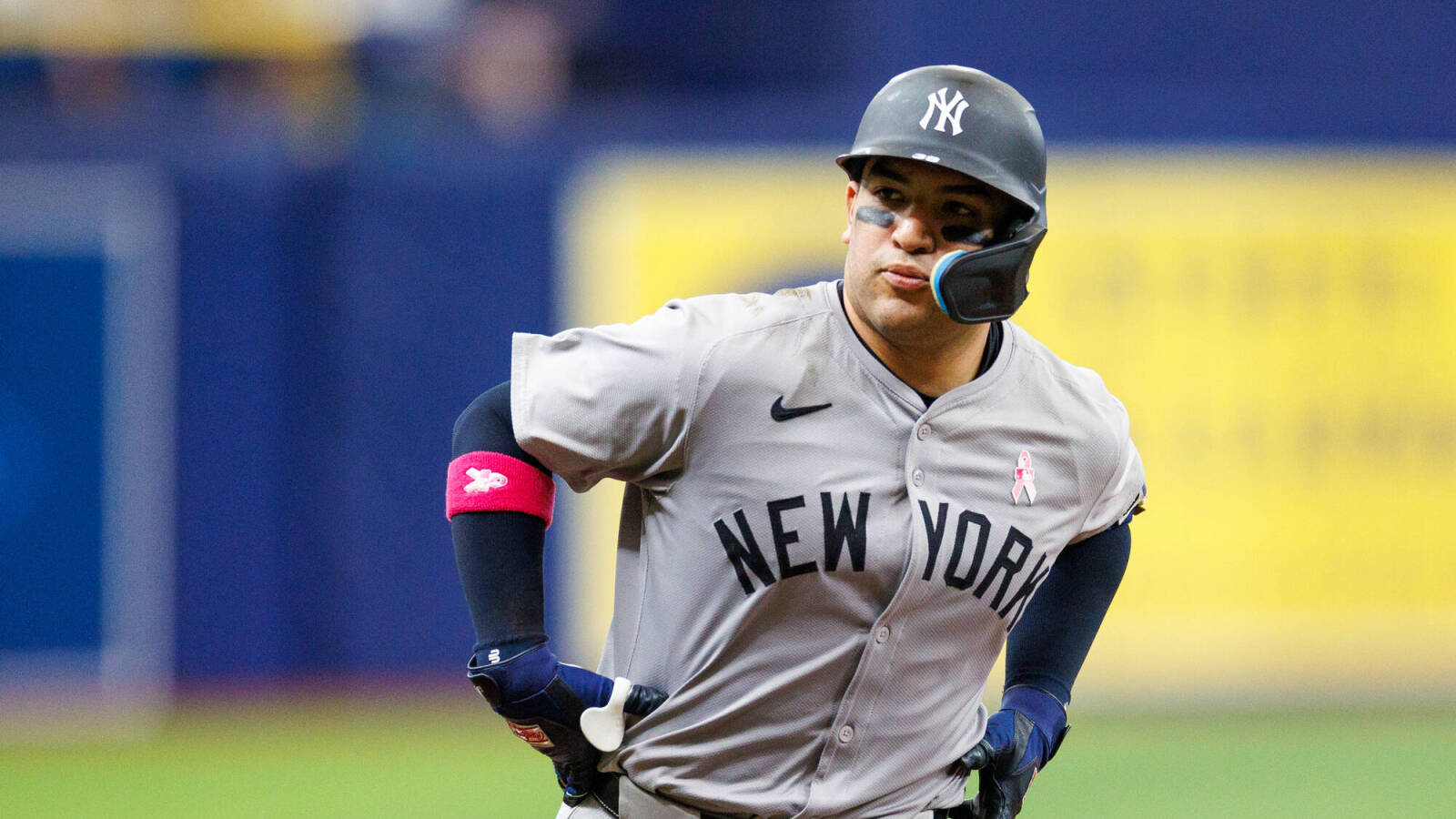 Yankees getting mind-blowing offensive value from defense-first catcher ...