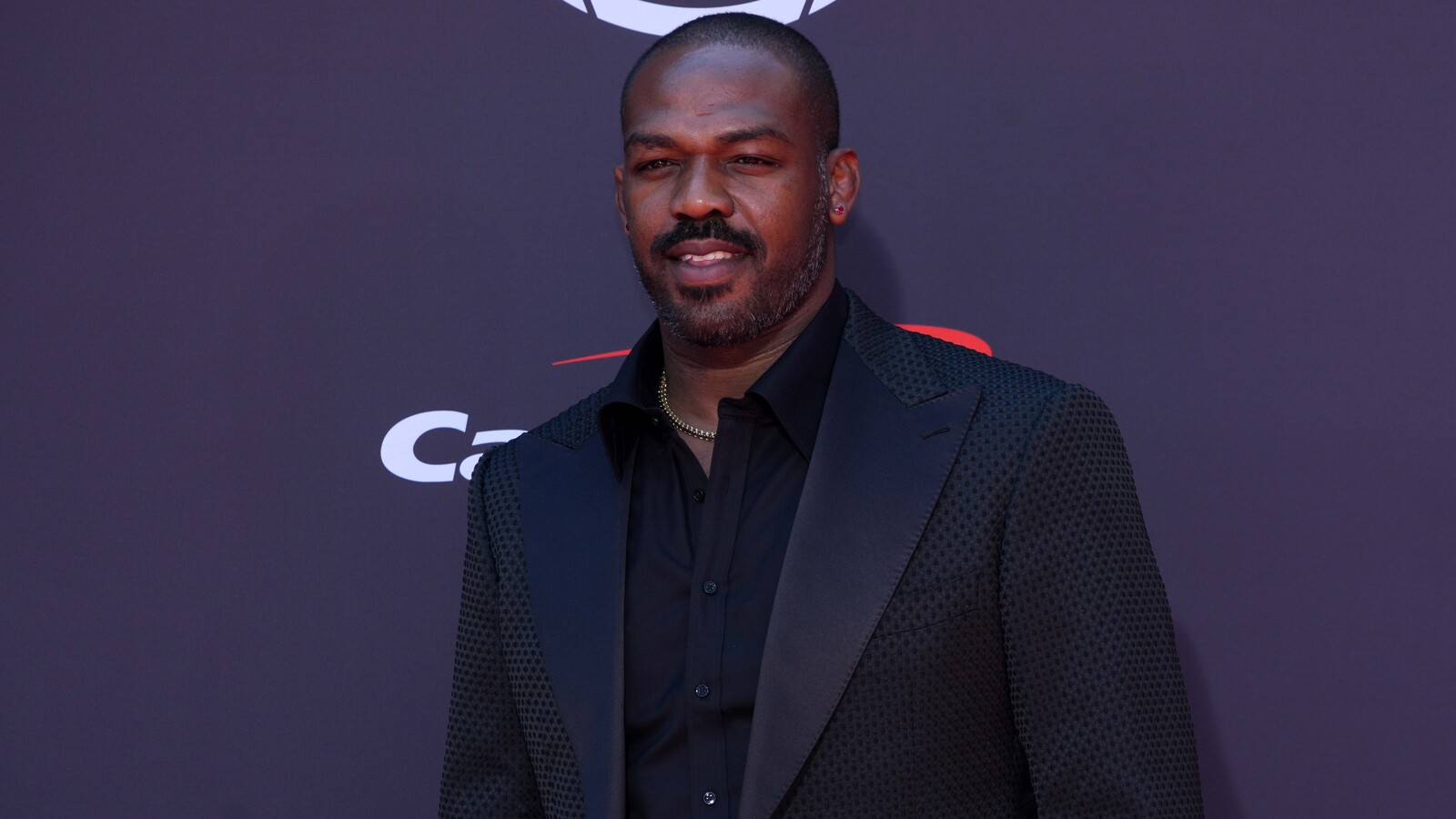 Daniel Cormier Dares Jon Jones to Box After Claiming Wrestling Would Be ...