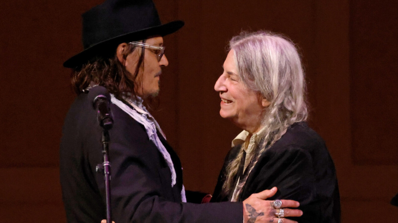 Johnny Depp, Bruce Springsteen and more honor Patti Smith at Carnegie ...