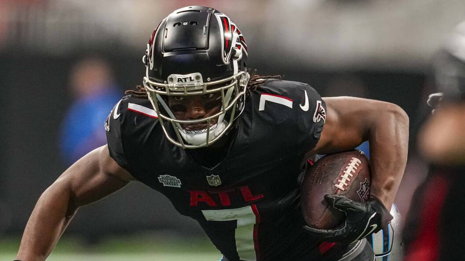 Watch: Bijan Robinson scores first NFL touchdown in epic fashion ...