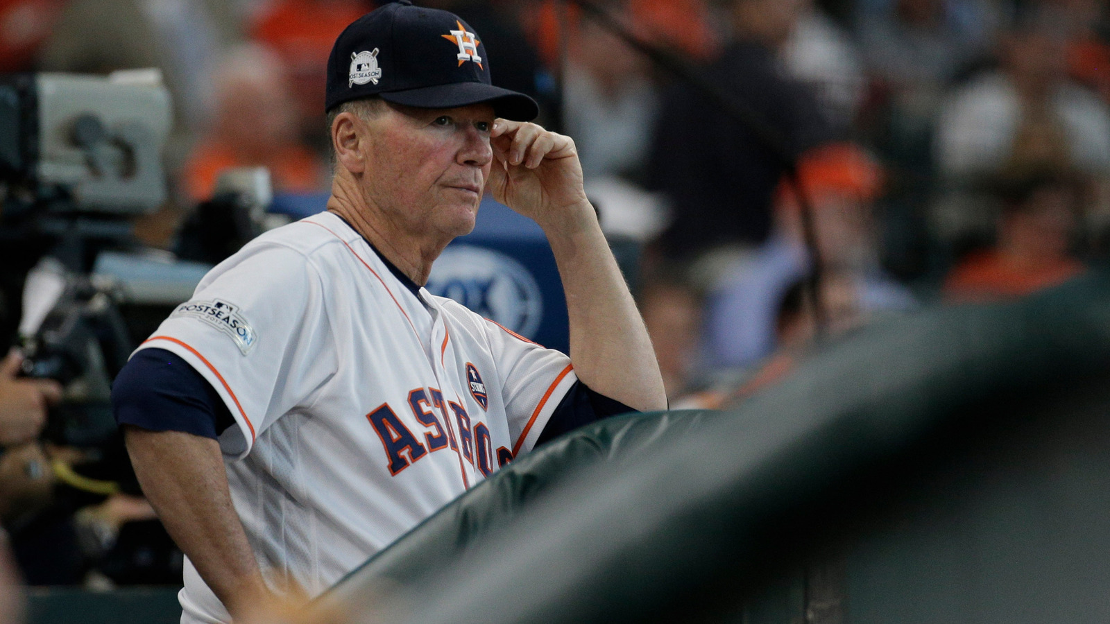 Former Astros coach dies years after emergency brain surgery | Yardbarker