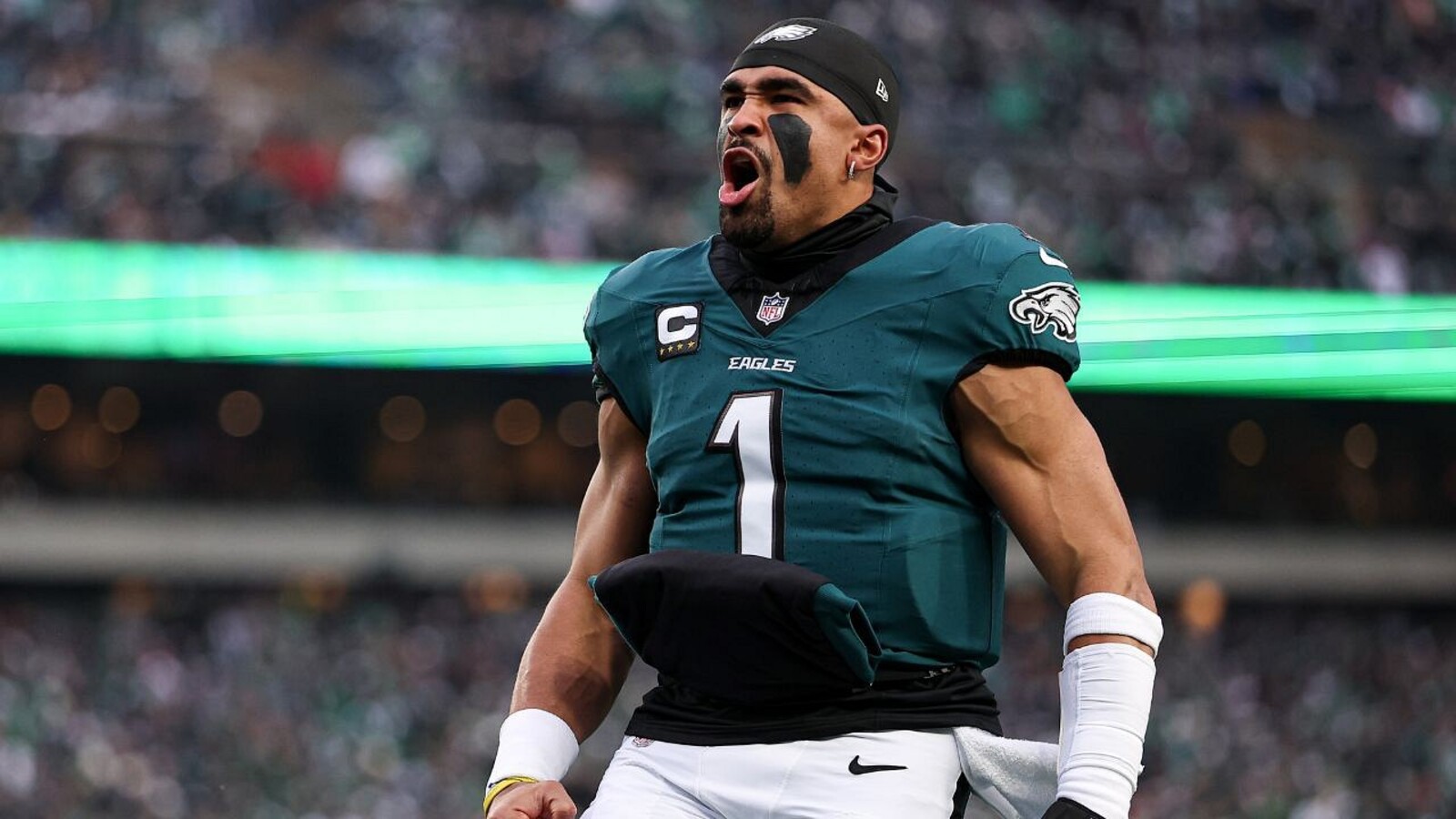 17 Wins and Counting: Unbeaten Jalen Hurts Chases Tom Brady and Aaron ...