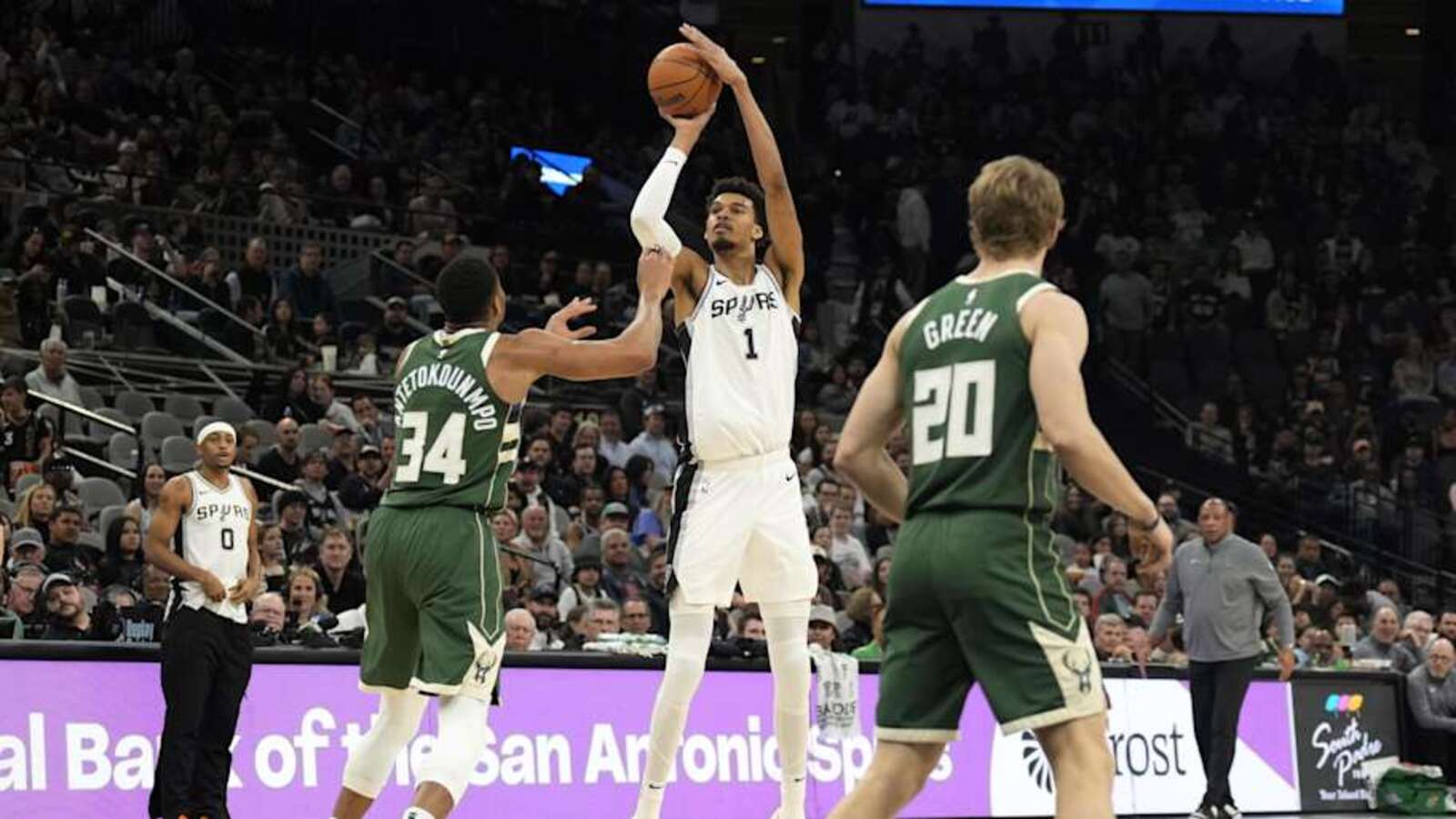 Spurs Reportedly Make Trade With Bucks | Yardbarker