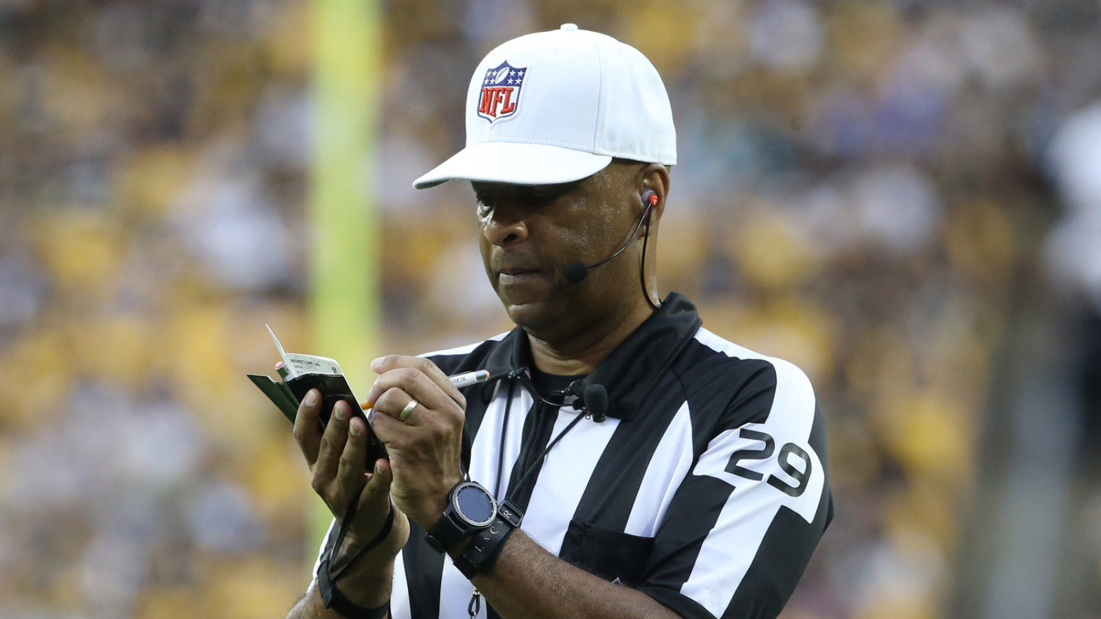 NFL Referee Adrian Hill Avoids Serious Injury In Buffalo Bills-Houston ...