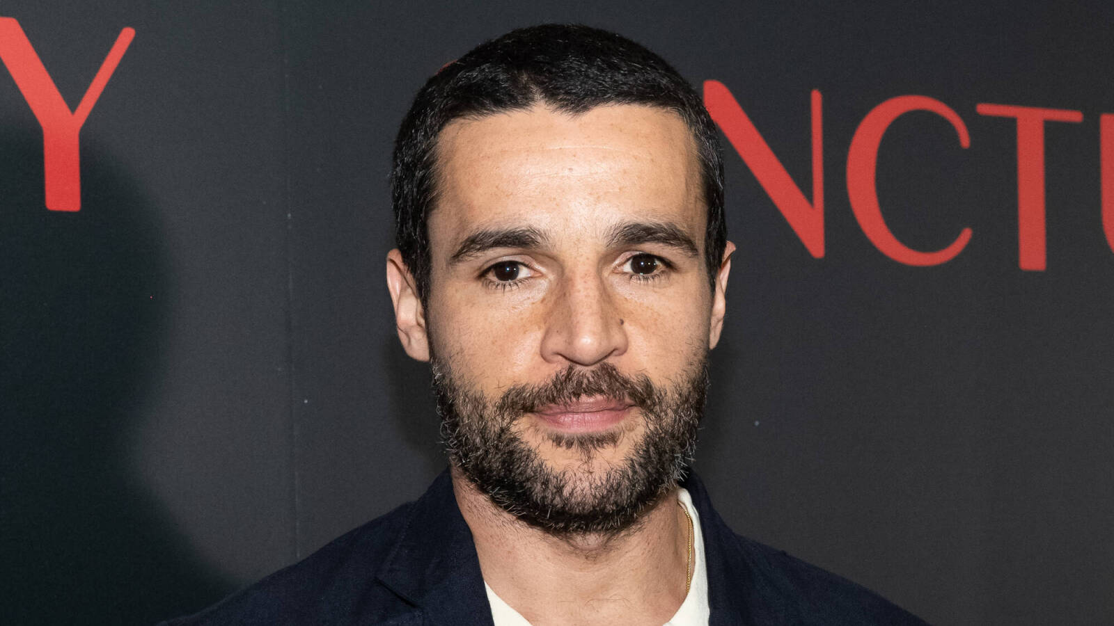Aooooh! Christopher Abbott Replaces Ryan Gosling as Universal’s Wolf ...