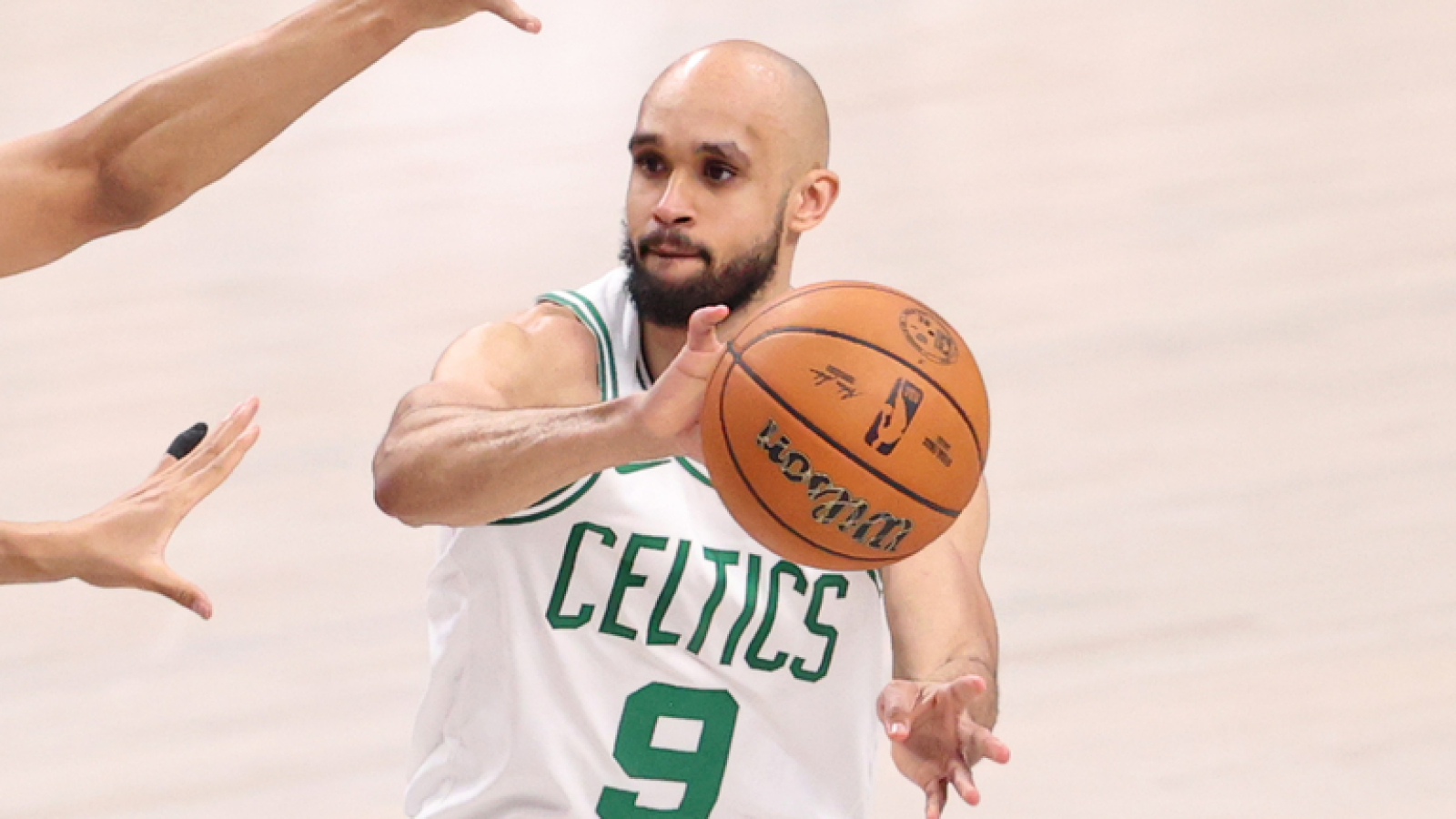 Watch: Derrick White hits the floor, then hits a big shot | Yardbarker