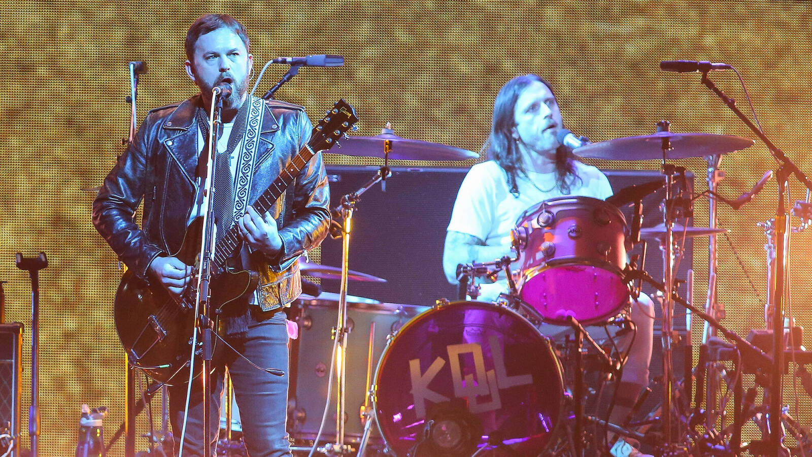 Notable American music artists/bands who found greater success abroad ...