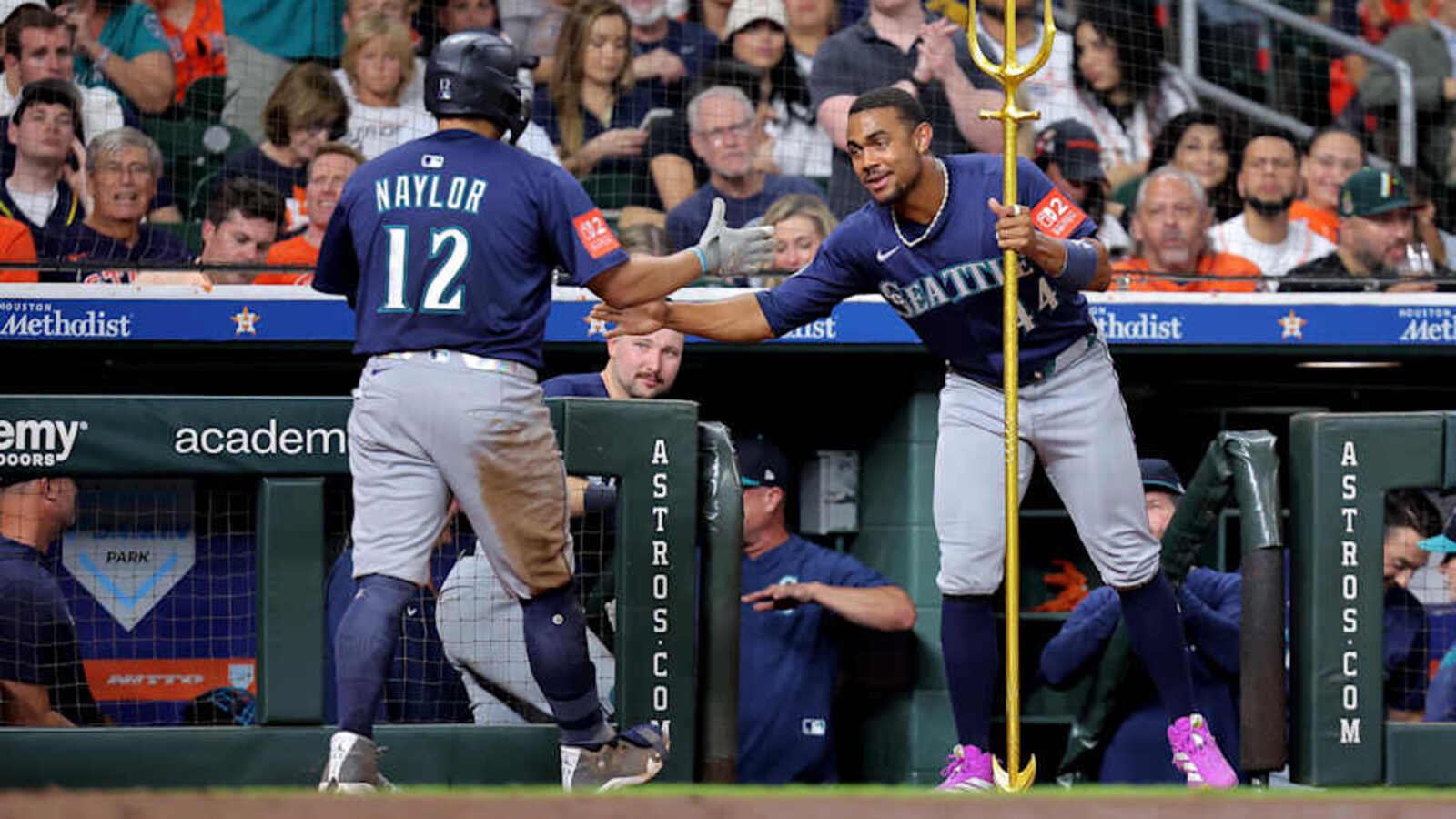 First Place Seattle will look to Hold Off Houston in Crucial Series ...
