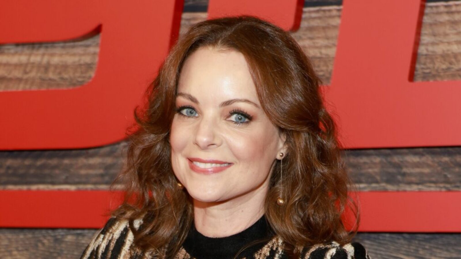 Kimberly Williams-Paisley’s ‘9-1-1: Nashville’ Launch Party Has Hilarious Cake Fail | Yardbarker