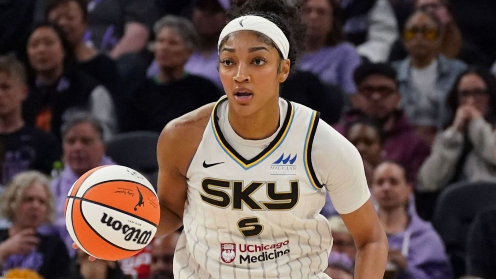 WNBA Reacts to Angel Reese’s Strong Play Against Napheesa Collier on ...