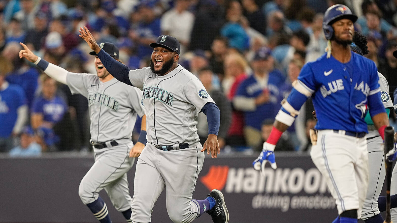 Mariners advance to ALDS: Seattle overcomes 7-run deficit to stun Blue ...