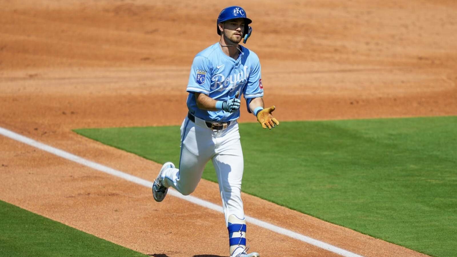 MLB roundup: Vinnie Pasquantino homer lifts Royals past Rangers ...