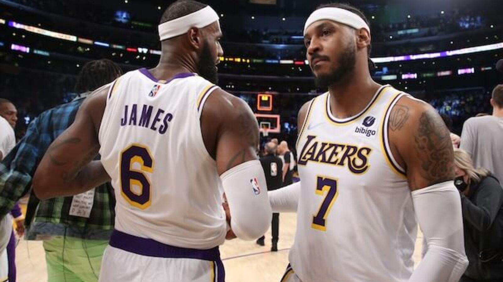 Carmelo Anthony Believes LeBron James Should End Career With Lakers ...