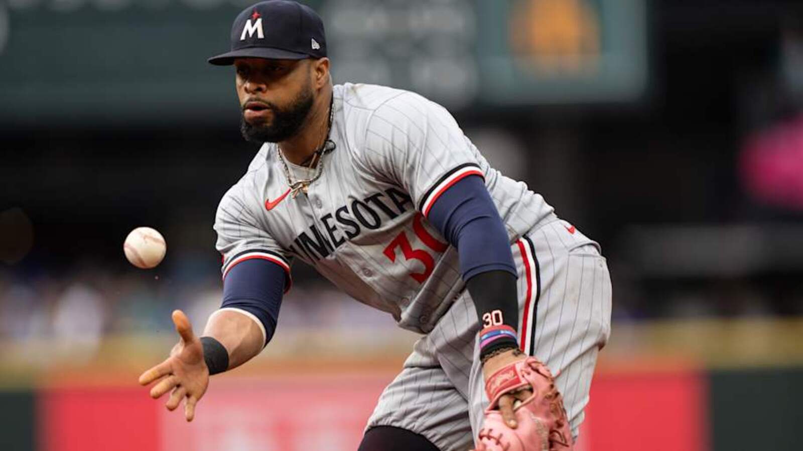 Former Seattle Mariners First Baseman Wins First Career Gold Glove ...