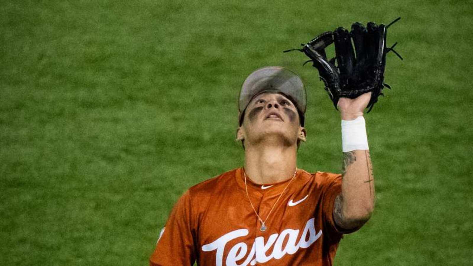 Longhorns Notebook: No. 11 Texas Defeats UT Arlington, Wins 14th ...