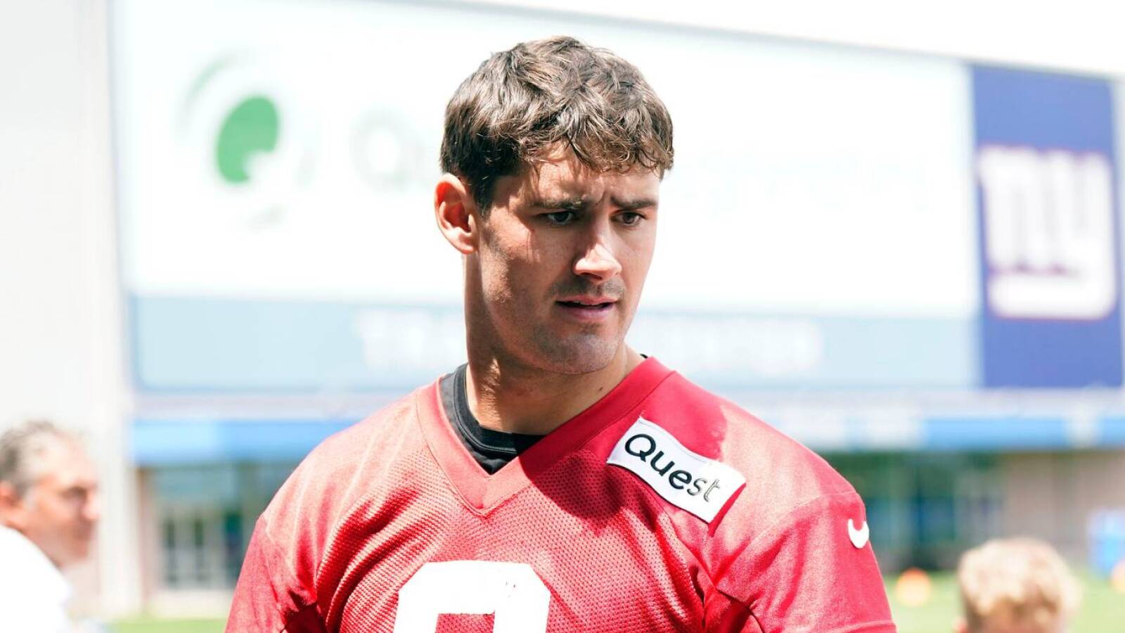 Daniel Jones talks building chemistry with new teammates | Yardbarker