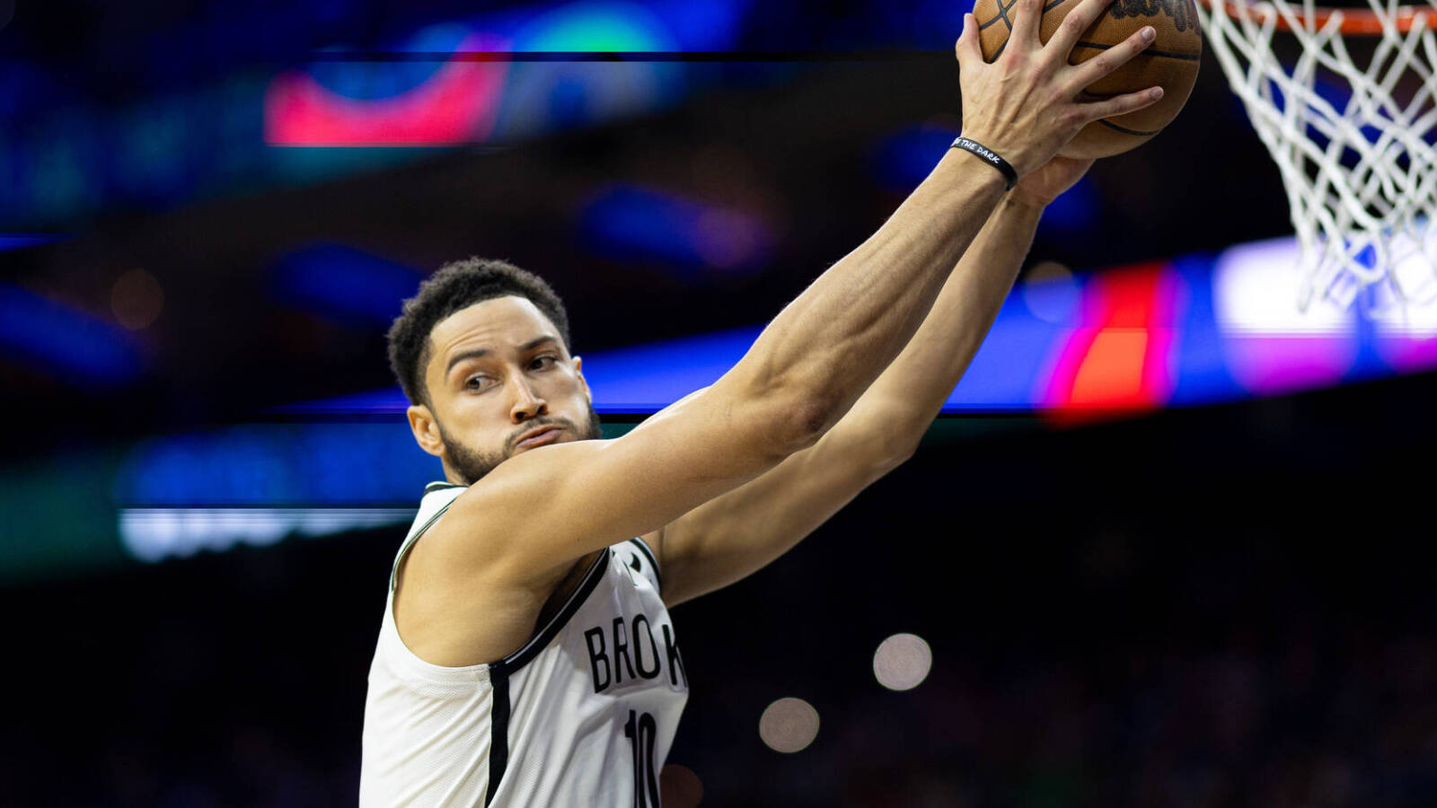 Pat Bev shares Ben Simmons' 'corny' reaction to Philly fans | Yardbarker