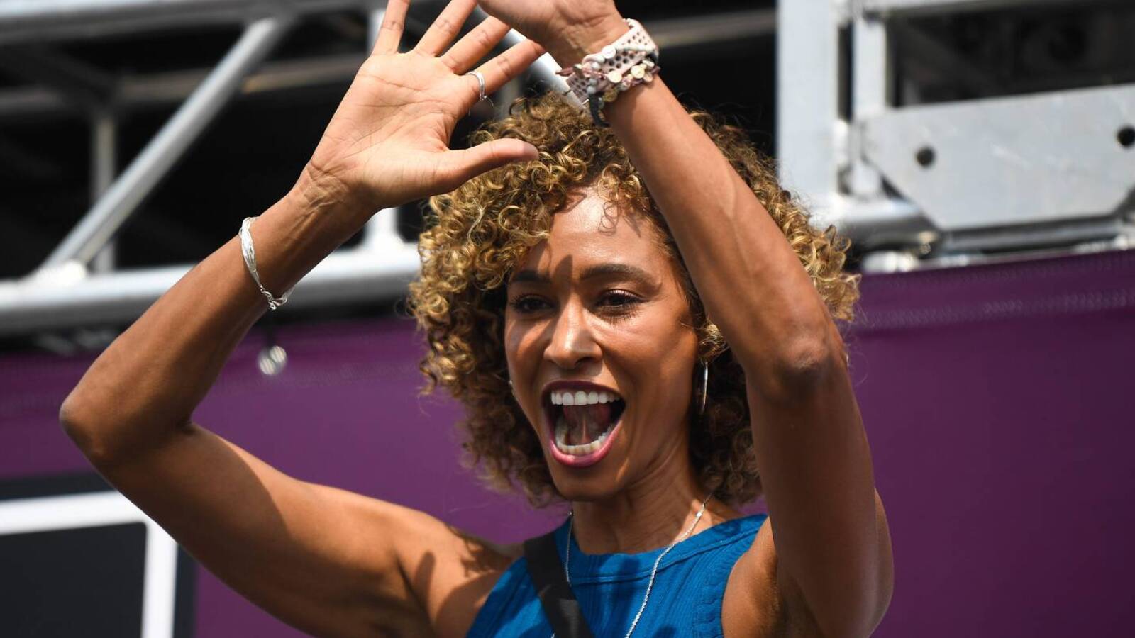 Longtime 'SportsCenter' anchor leaving ESPN after settlement | Yardbarker