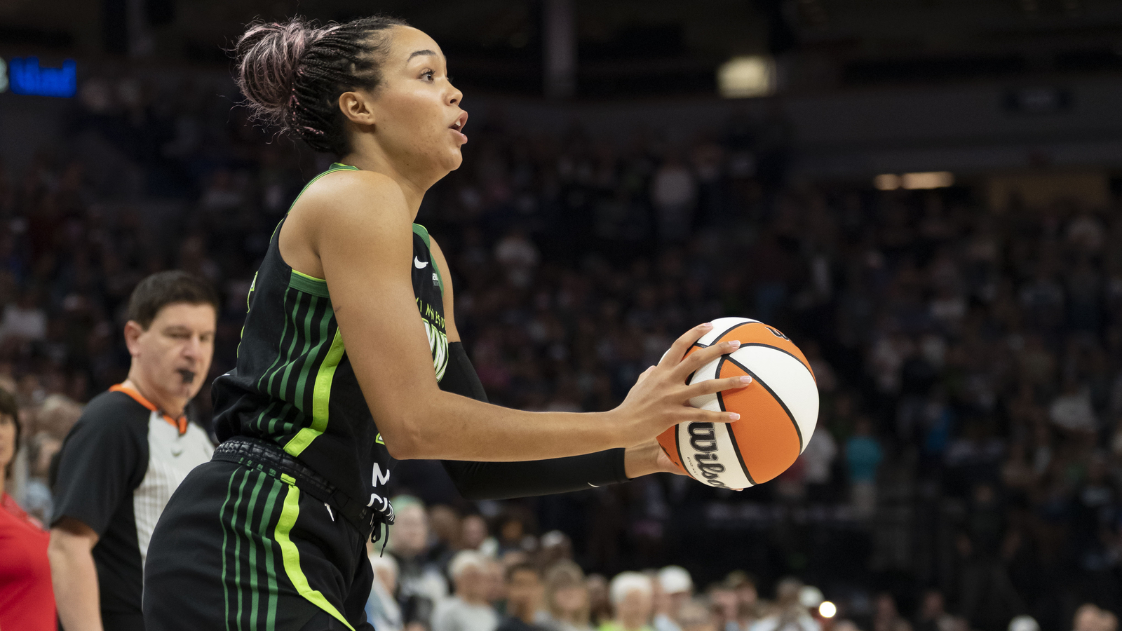 What Happened to Napheesa Collier? Lynx Star Heads to Locker Room After ...
