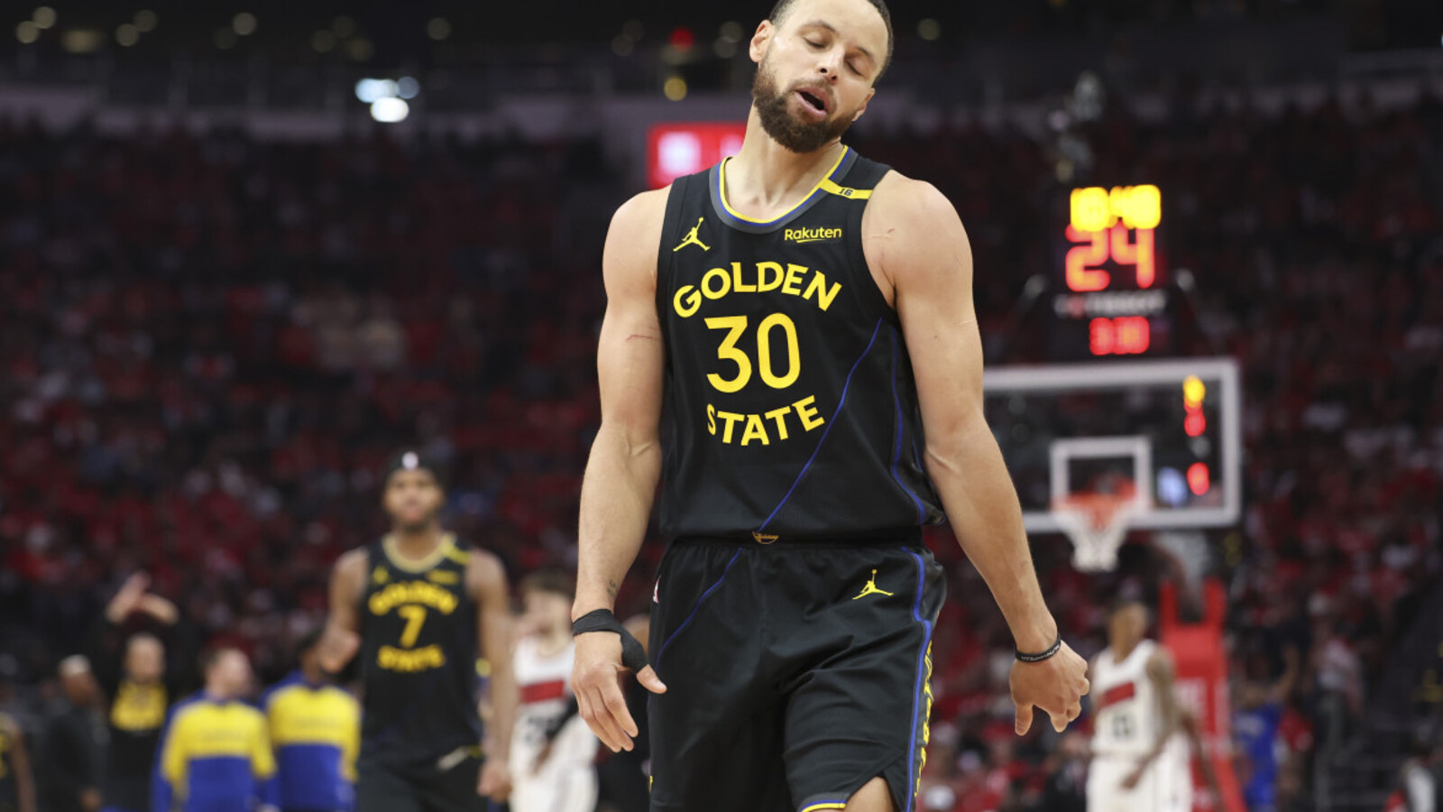 Shams Charania Provides Stephen Curry Injury Update on Friday | Yardbarker