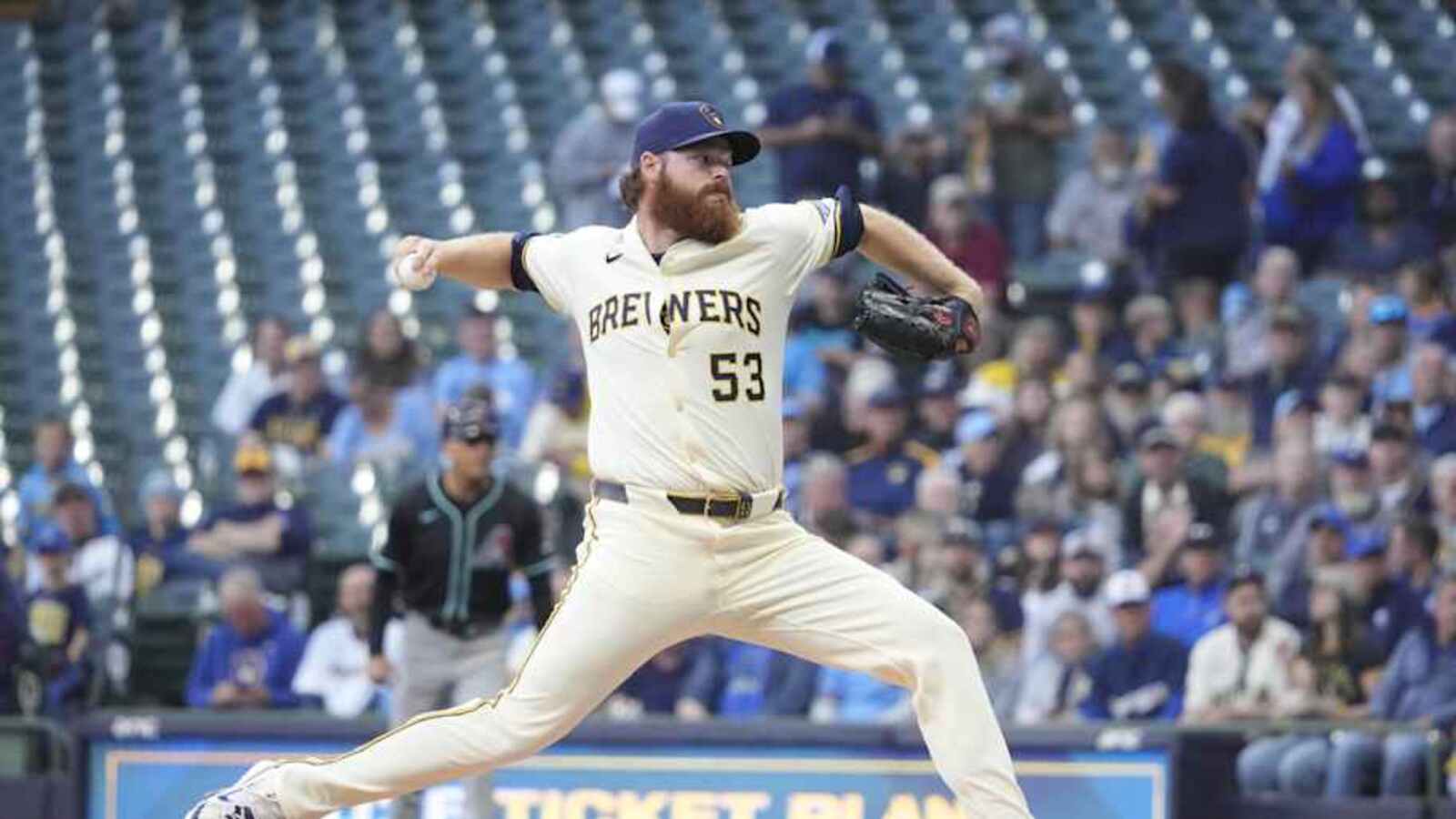 Brewers Star Pitcher Projected To Sign Lucrative $27.5 Million Deal ...