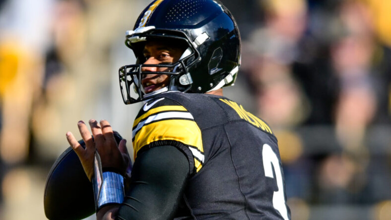 Schefter: Russell Wilson Believes Returning to Steelers is Realistic ...