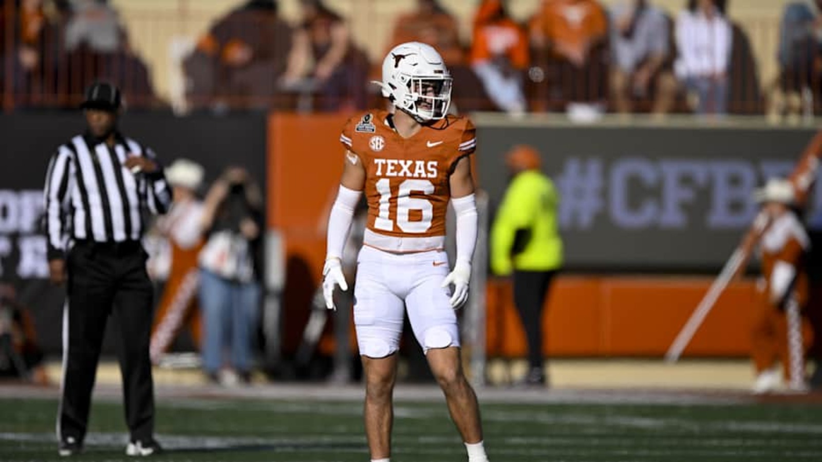 Texas Longhorns Defense Stifles Offense in First Scrimmage of Fall Camp ...
