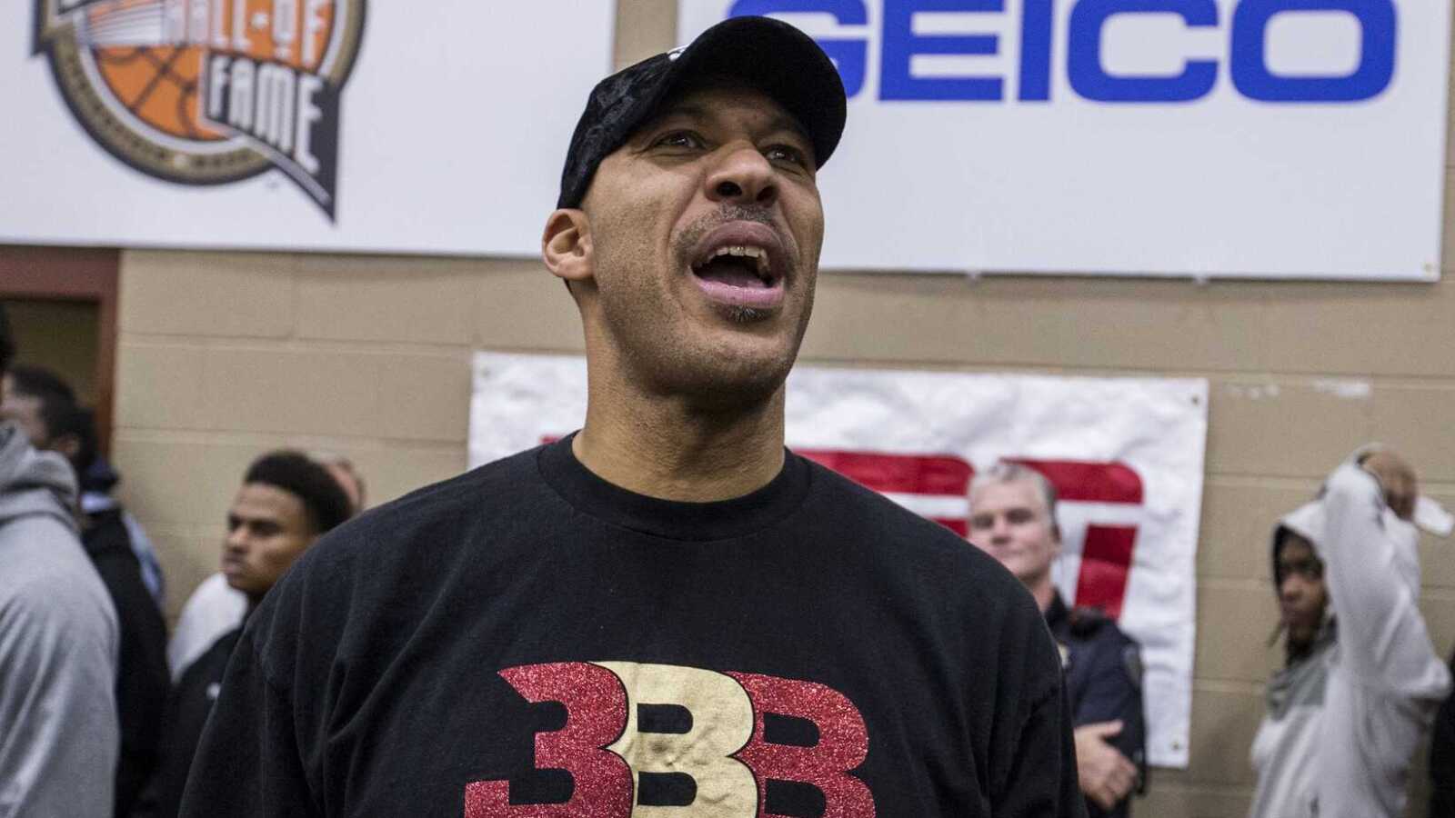 Watch: LaVar Ball shows off jumpshot in workout with NBA trainer ...
