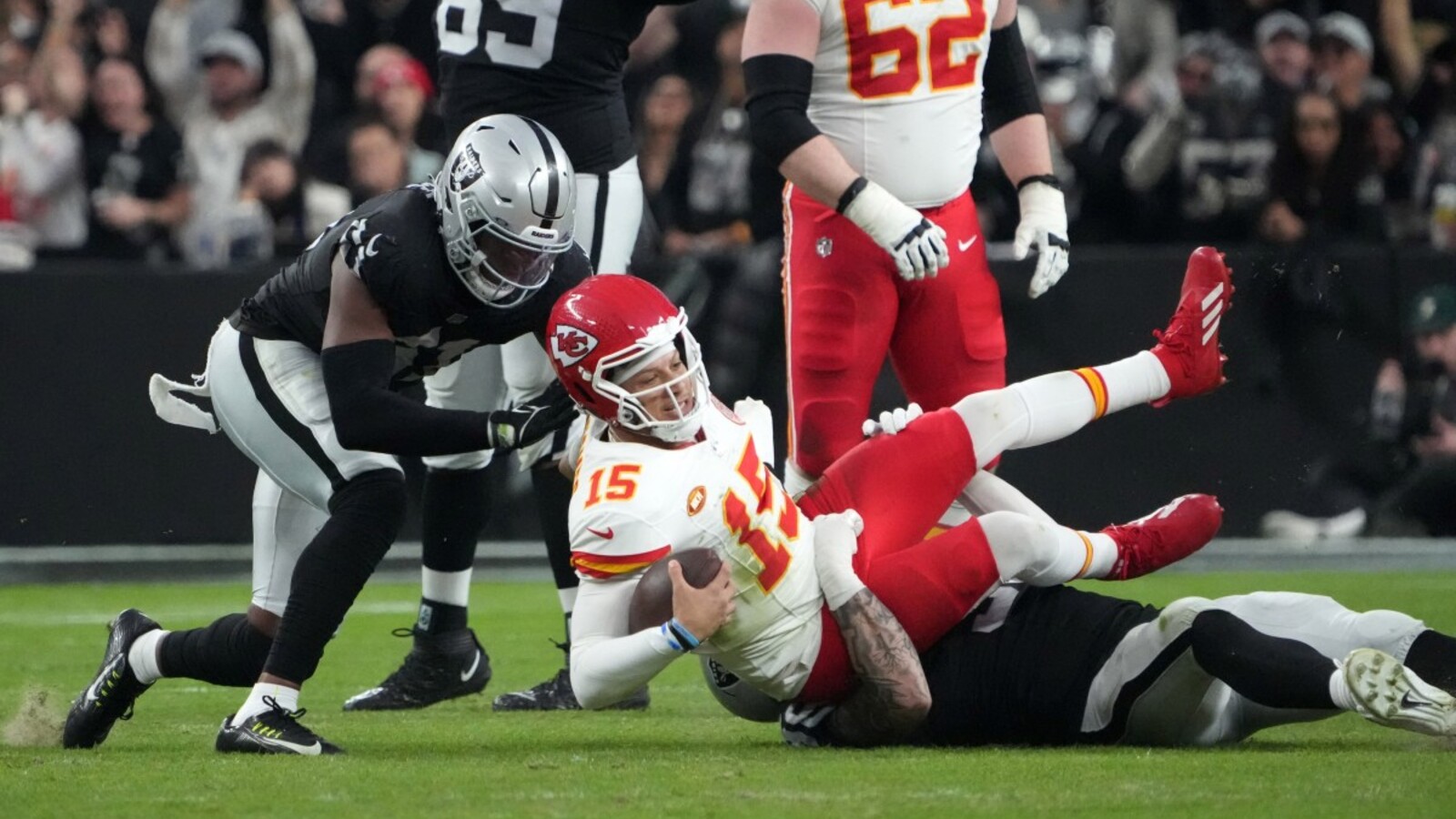 Raiders' DC Patrick Graham Finding Ways to Attack | Yardbarker