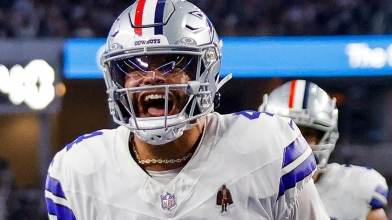 'I Feel Different!' Dak Welcomes Newborn Baby Girl | Yardbarker