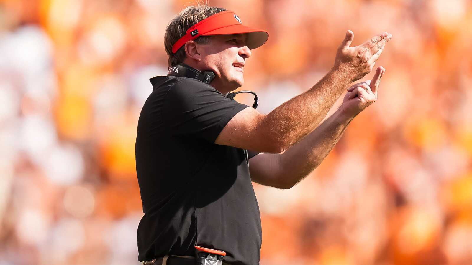 ESPN Reporter Laura Rutledge’s Daughter Takes Up GameDay Duties at Home ...