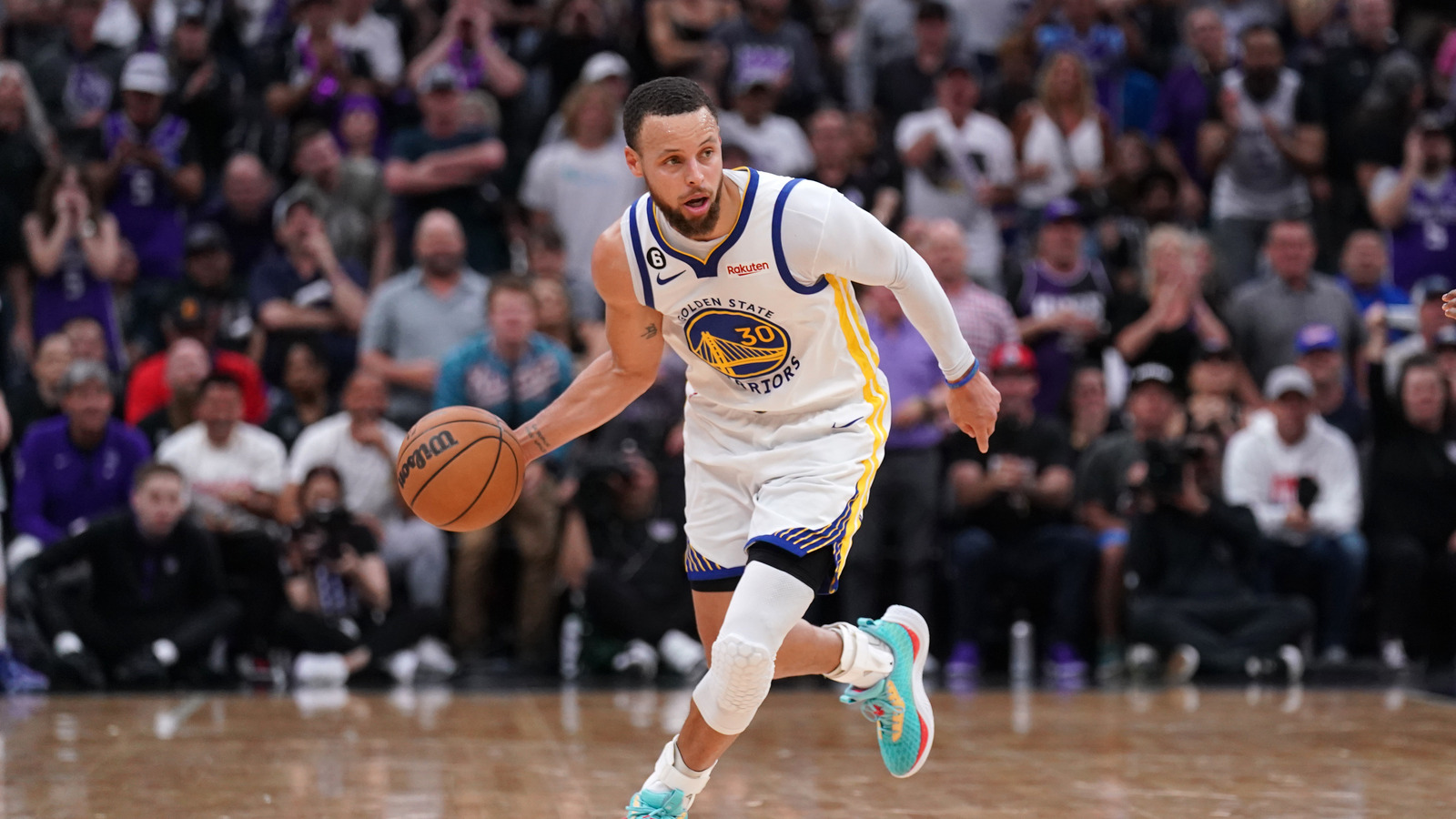 Warriors continue road playoff streak in huge Game 5 win | Yardbarker