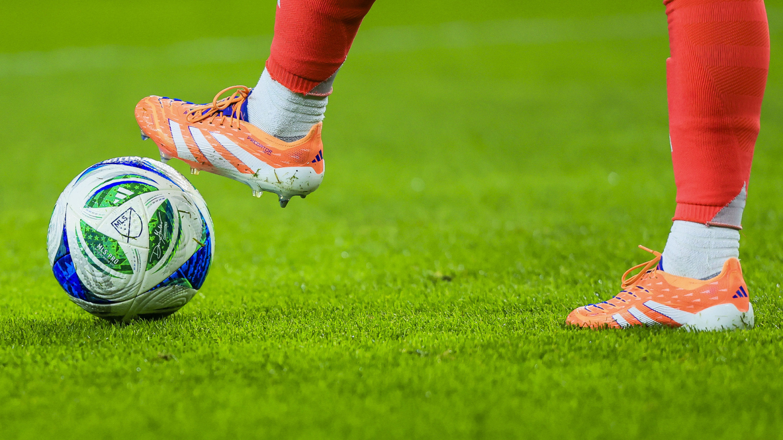 ‘Quite shocking’: Journalist cannot believe what Man United defender ...