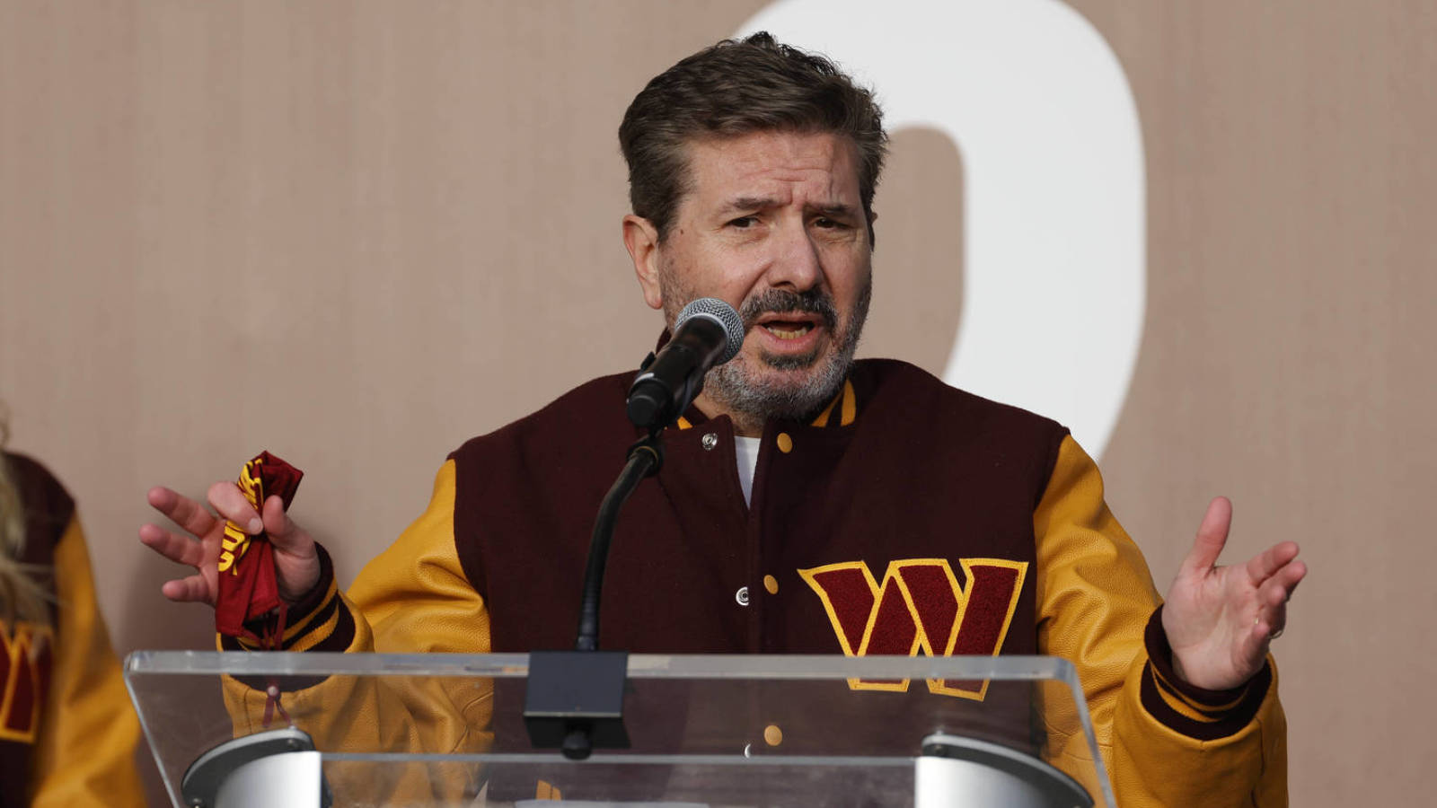 Ex-staffers make new allegations against Dan Snyder | Yardbarker
