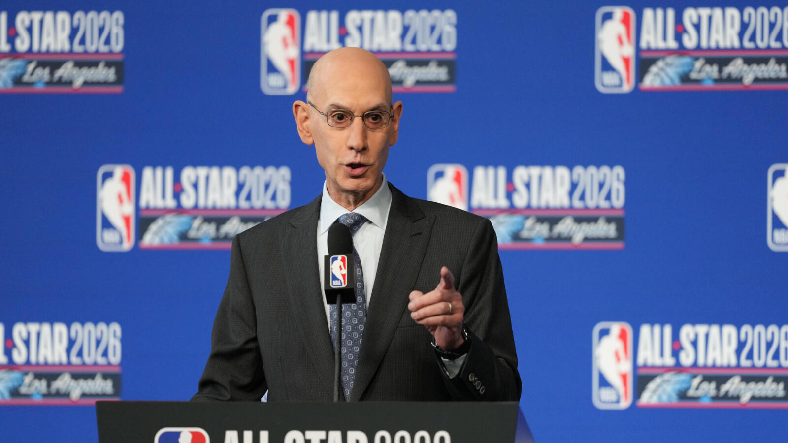 NBA All-Star Saturday looked depressing with seemingly empty arena ...