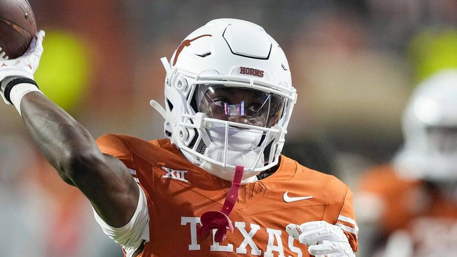 Draft guru believes Chiefs should consider trading up for this record ...