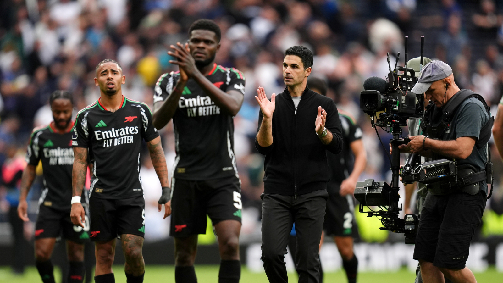 'Experienced, mature' Neville says Arsenal’s win is good preparation ...