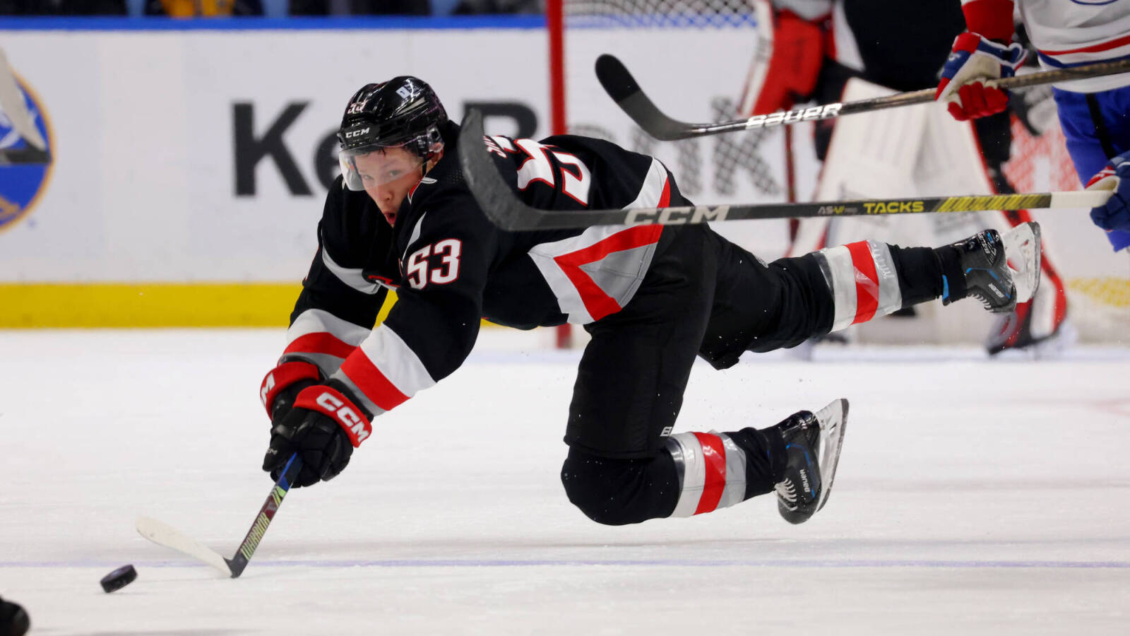 Sabres star dealing with upper-body injury | Yardbarker