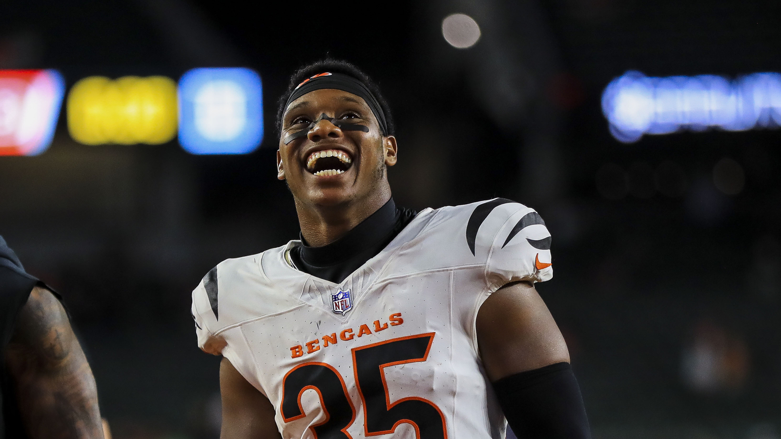 Bengals Sign CB Jalen Davis To Futures Deal | Yardbarker