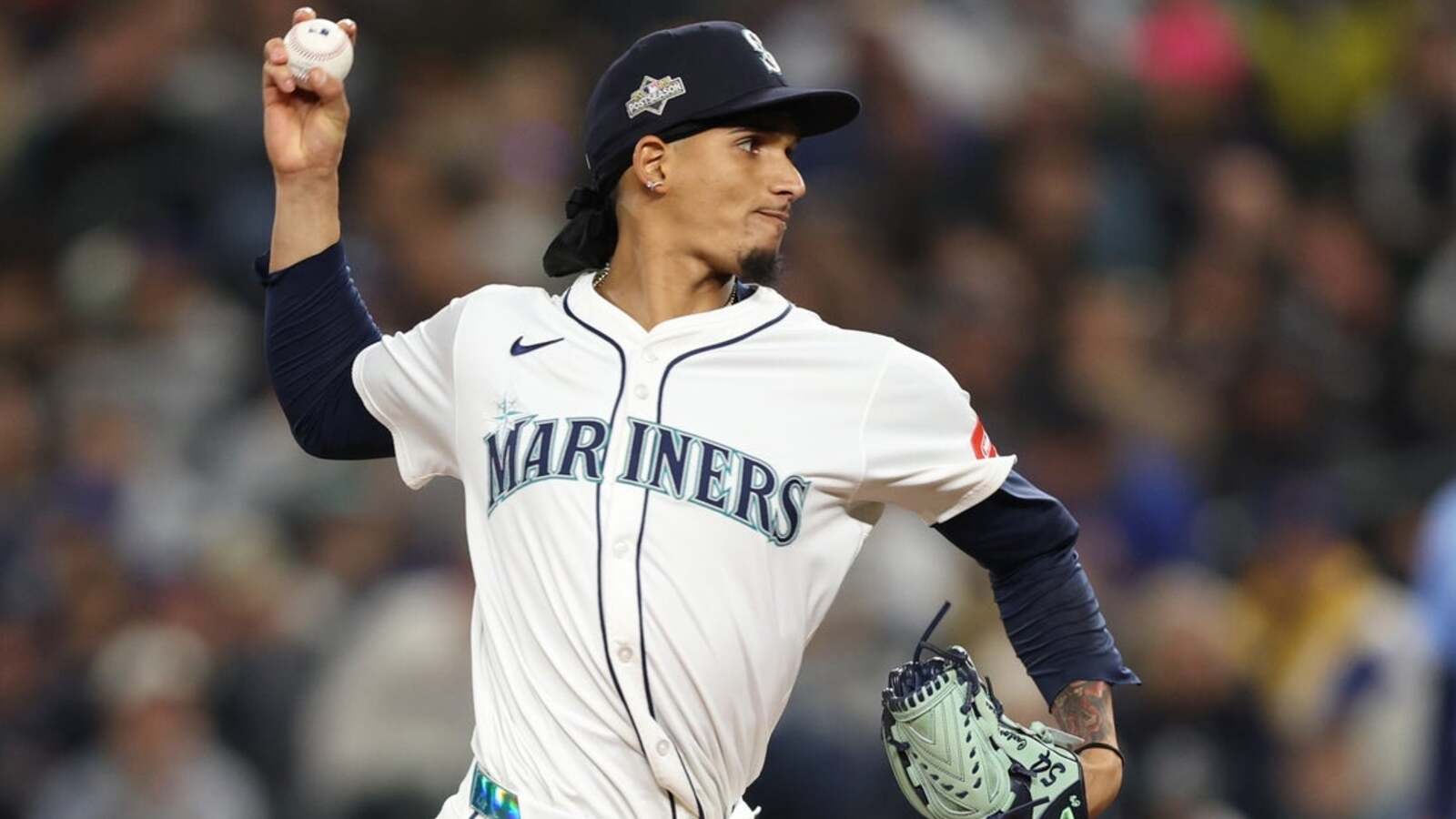 Mariners place RHP Carlos Vargas on IL with lat strain | Yardbarker